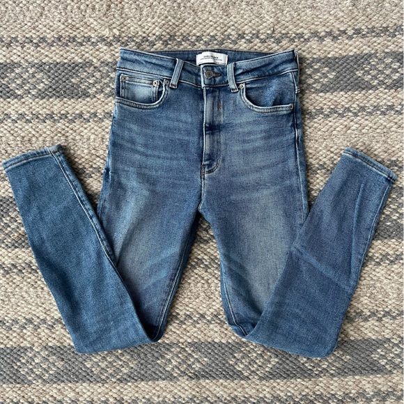 Zara | Jeans | Zara Premium Denim Wear Distressed Jeans Women High Rise ...
